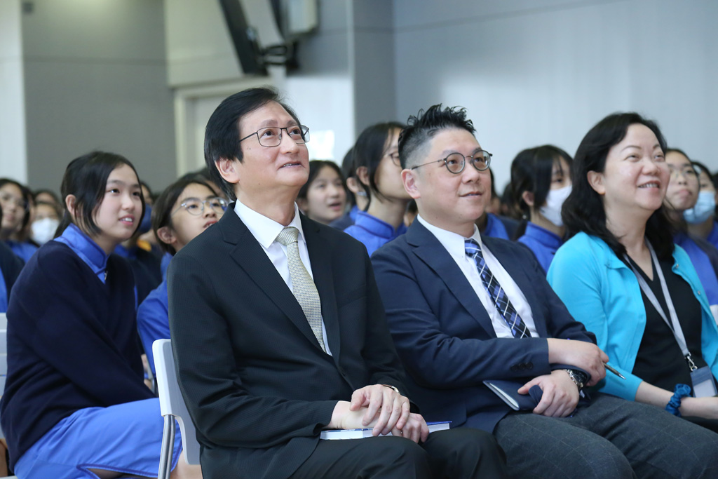 Bidding Farewell to Mr Kwan | Ying Wa Girls' School