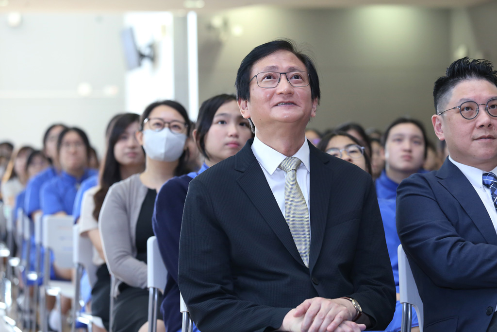 Bidding Farewell to Mr Kwan | Ying Wa Girls' School